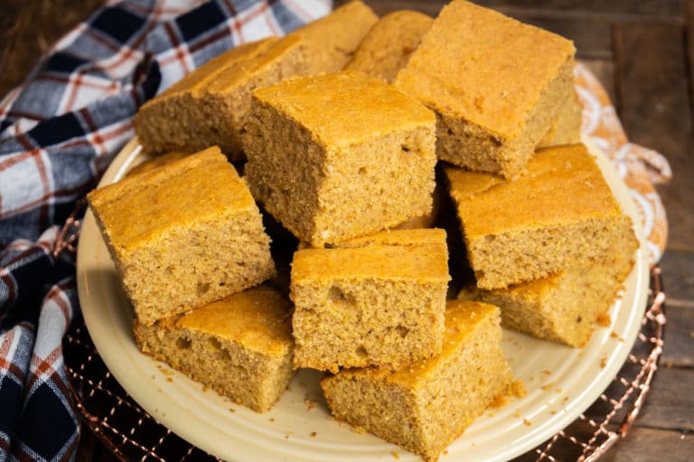 Pumpkin Cornbread - Retro Potluck